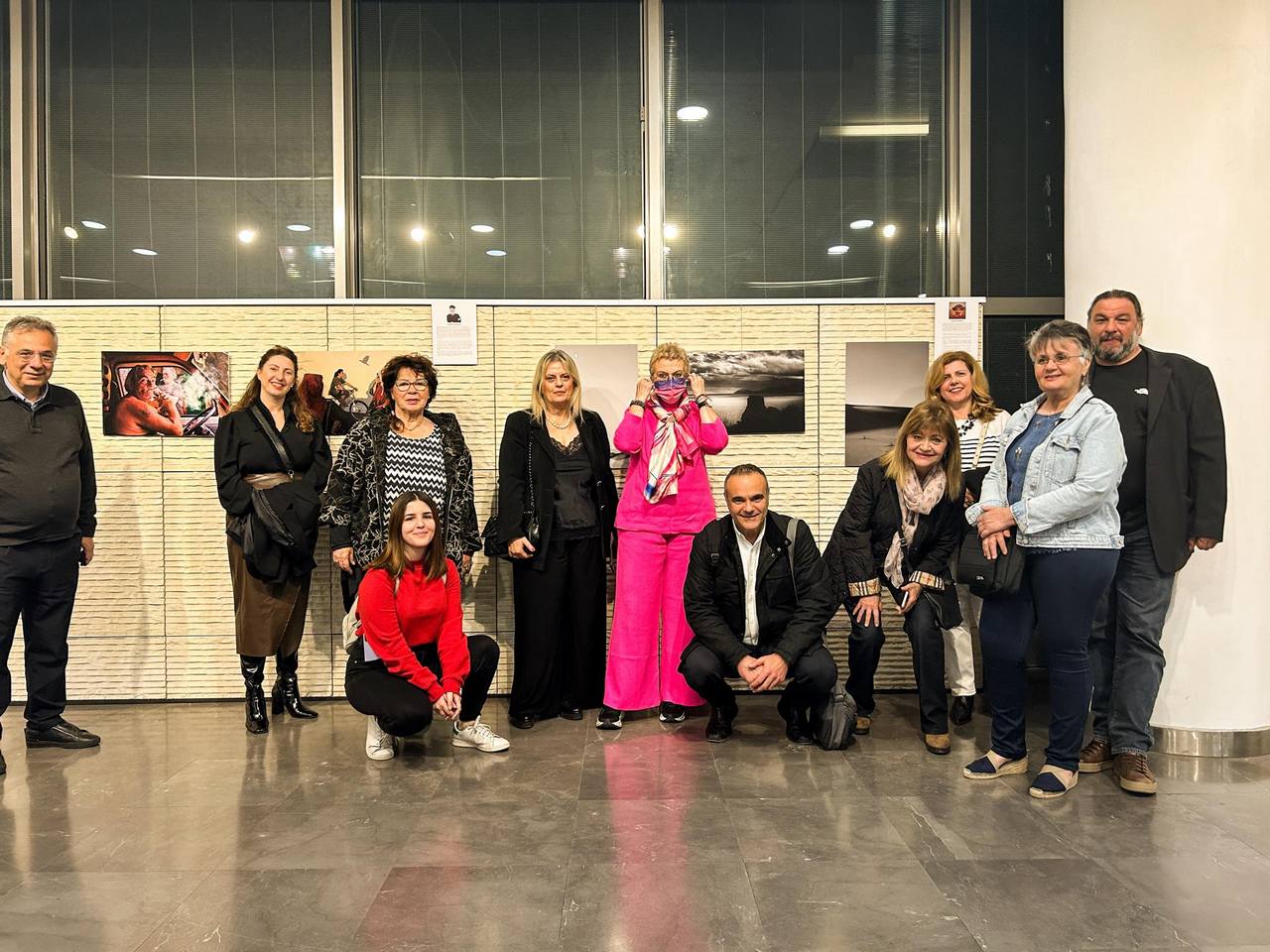 "Notios" visiting the Return exhibition | Kiran Fine Art